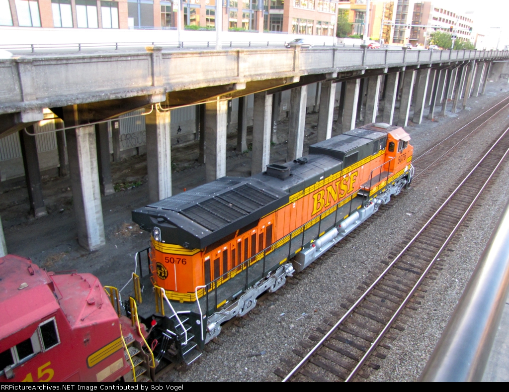 BNSF 5076